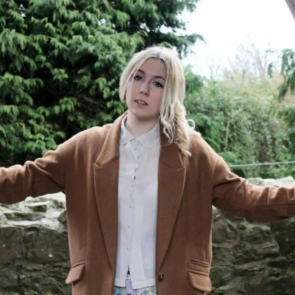 All About the "Tudor Life" Magazine - The Tudor Society