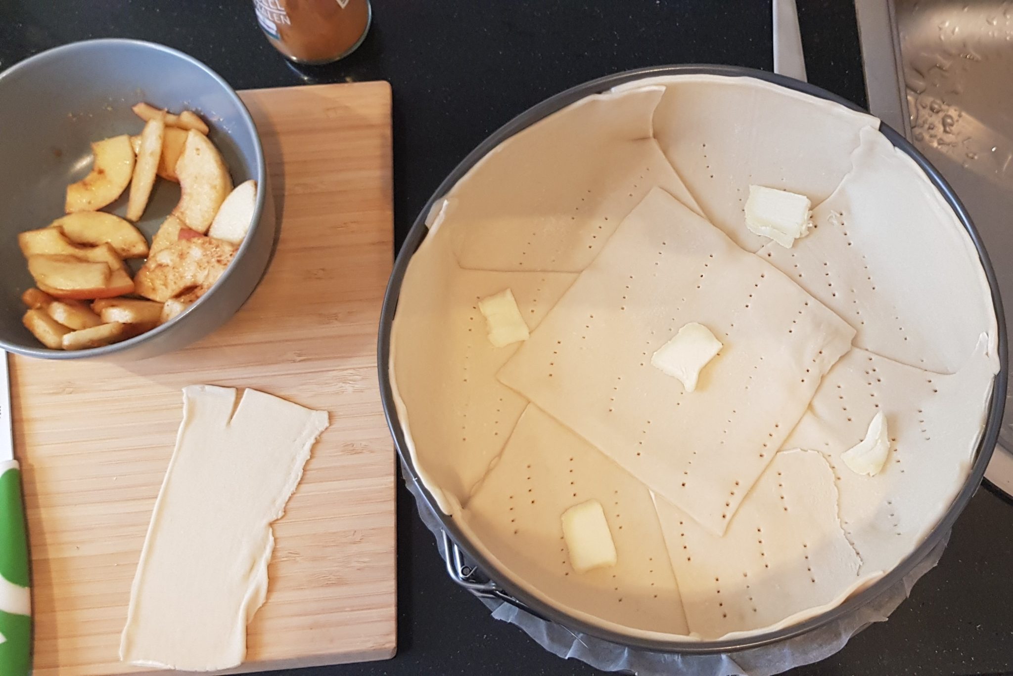 Tudor Meals: Tarte of Apples and Orange Peels - The Tudor Society