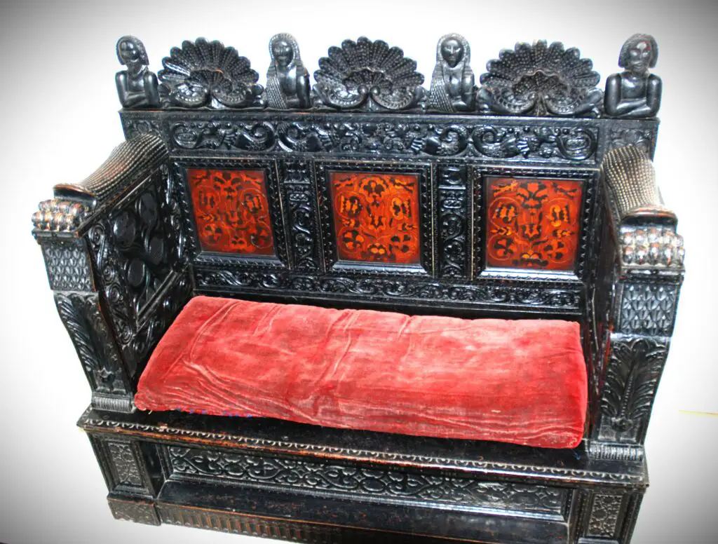 An update on the bench with links to Catherine of Aragon - The Tudor ...